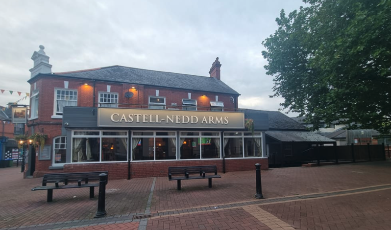 Neath’s Castell-Nedd Arms reopens with brand new games room | Stonegate ...