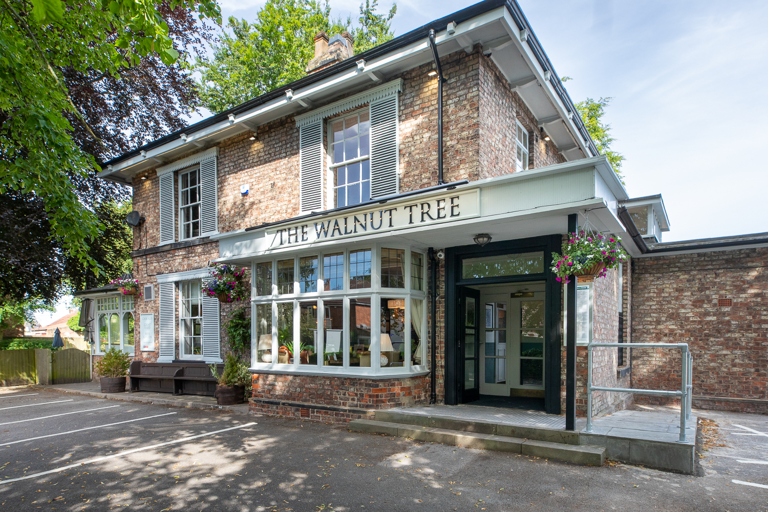 York pub welcomes local MP following six-figure investment | Stonegate ...