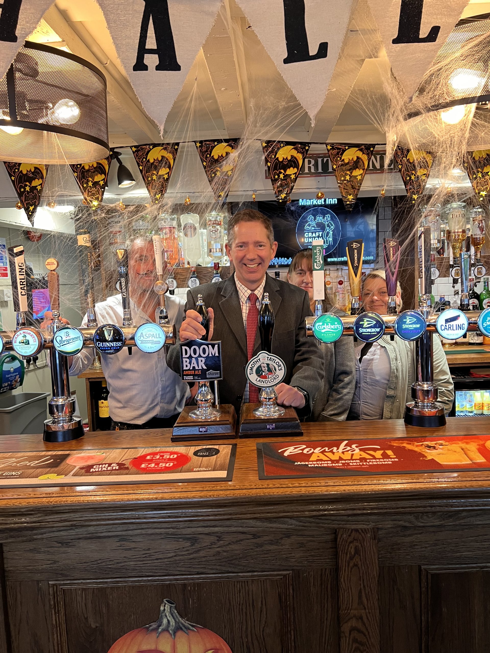 New Look Huntingdon pub welcomes Jonathan Djanogly MP | Stonegate Group